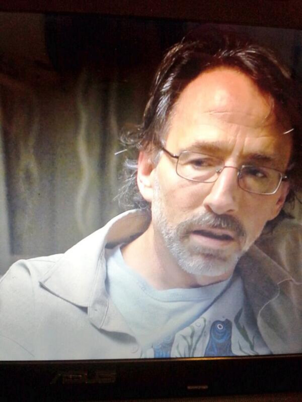 This guy in #blackfish looked just like the hand model from zoolander ...