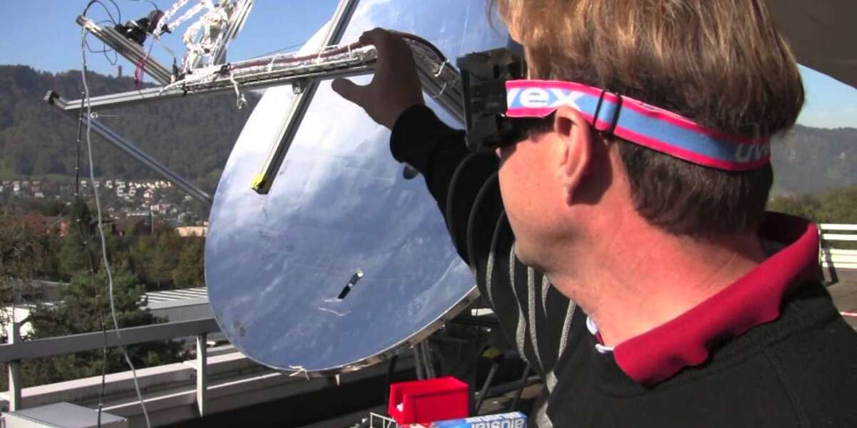 IBM solar collector magnifies sun by 2,000x (without cooking itself ...