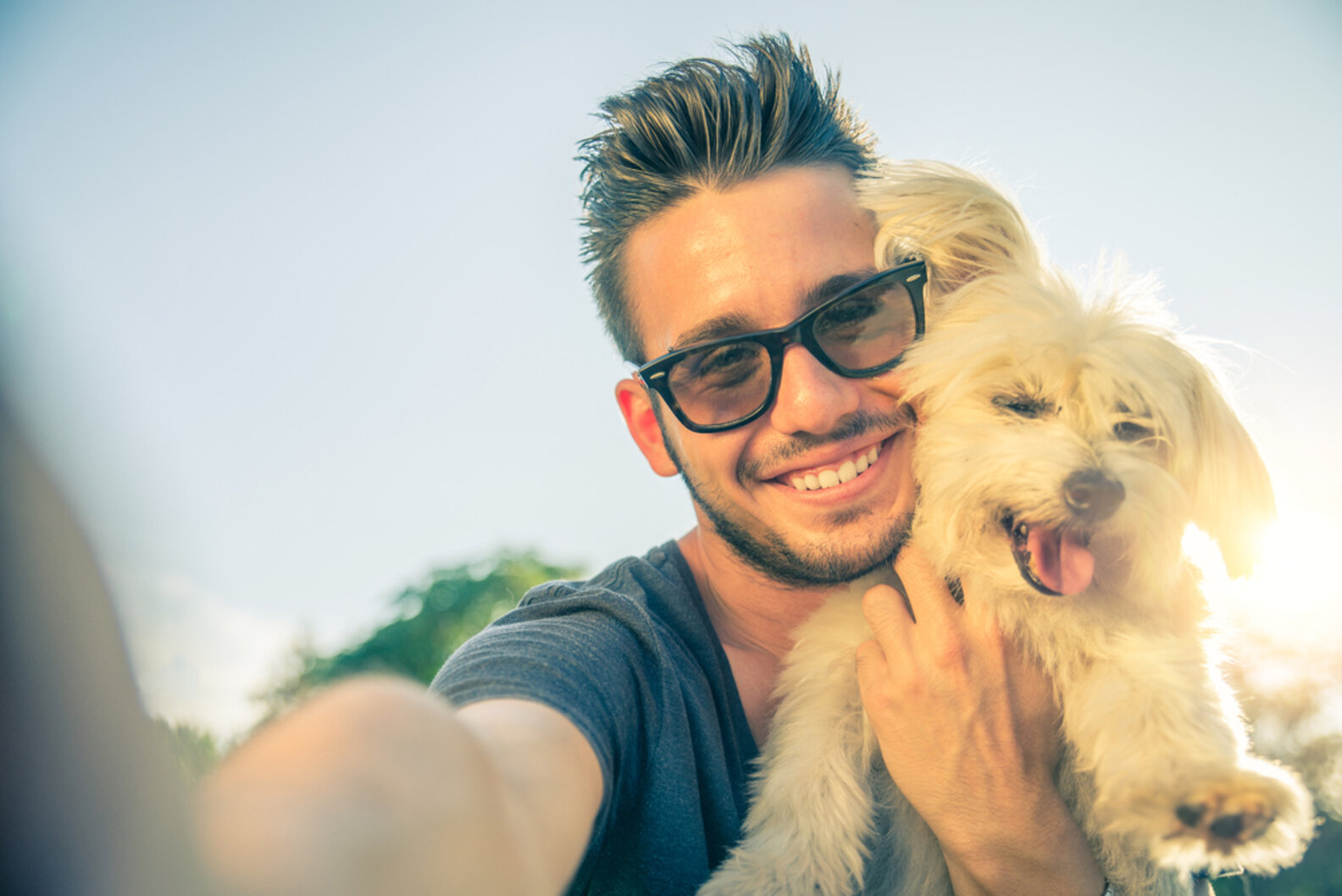 8 Ways Having A Dog Helps You Score Dates - The Dodo