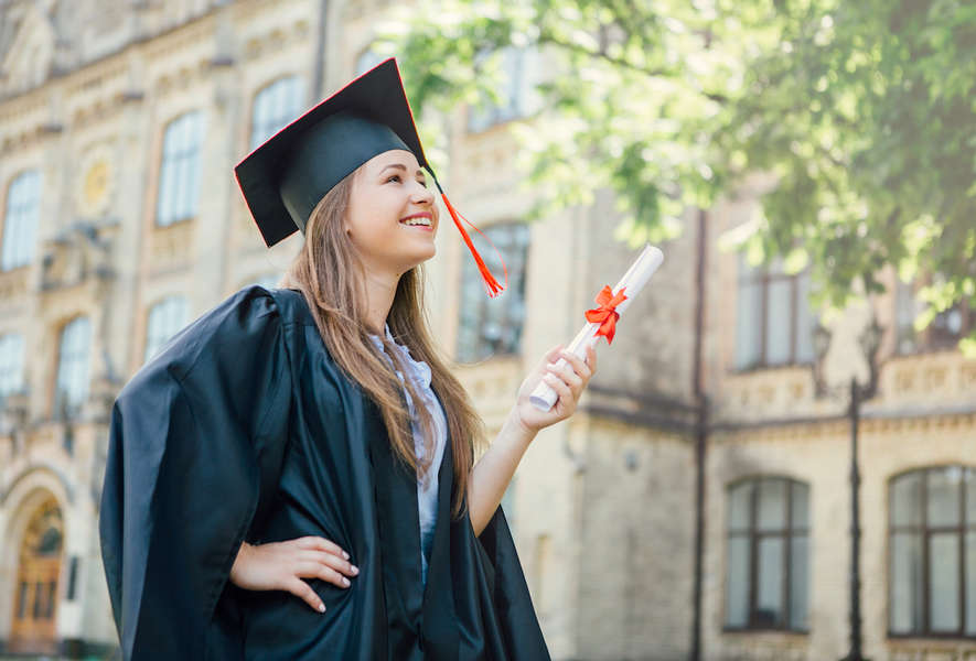 The Best College Graduation Gifts for Guys and Girls - Thrillist