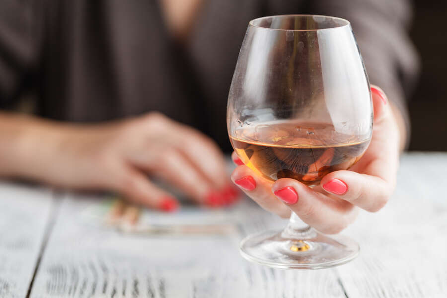 Fake Whiskey Snob: How to Become a Whiskey Expert Overnight - Thrillist