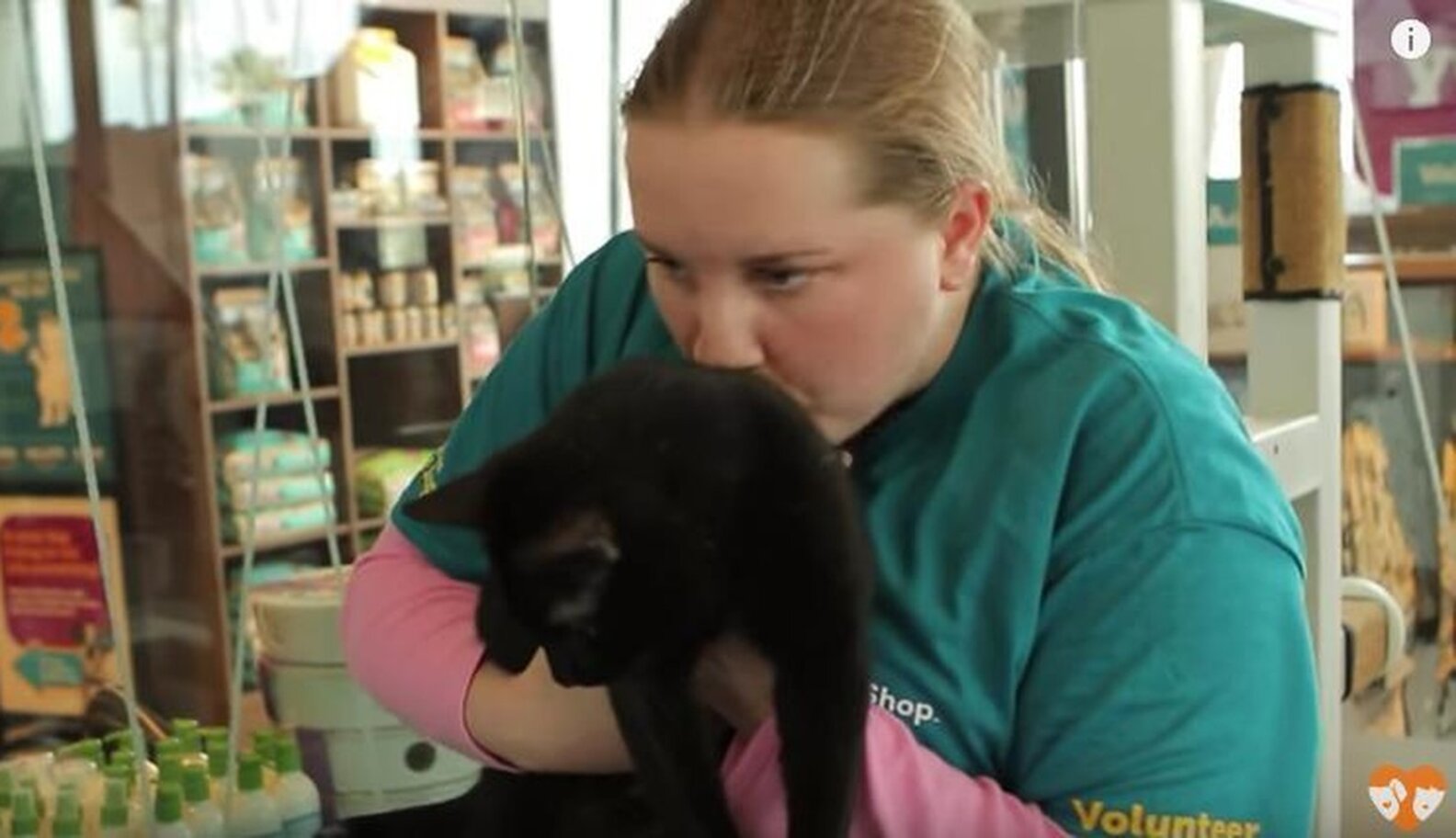 Woman With Autism Only Speaks When She's Around Black Cats - The Dodo