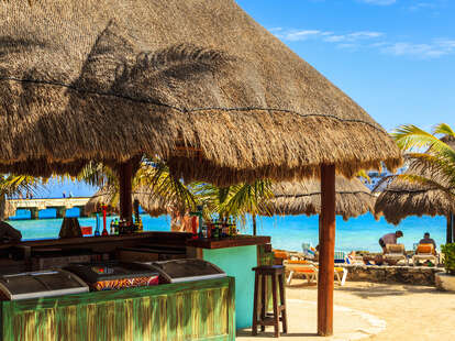 Best Tropical Bars: 8 Extravagant Secluded Island Bars - Thrillist