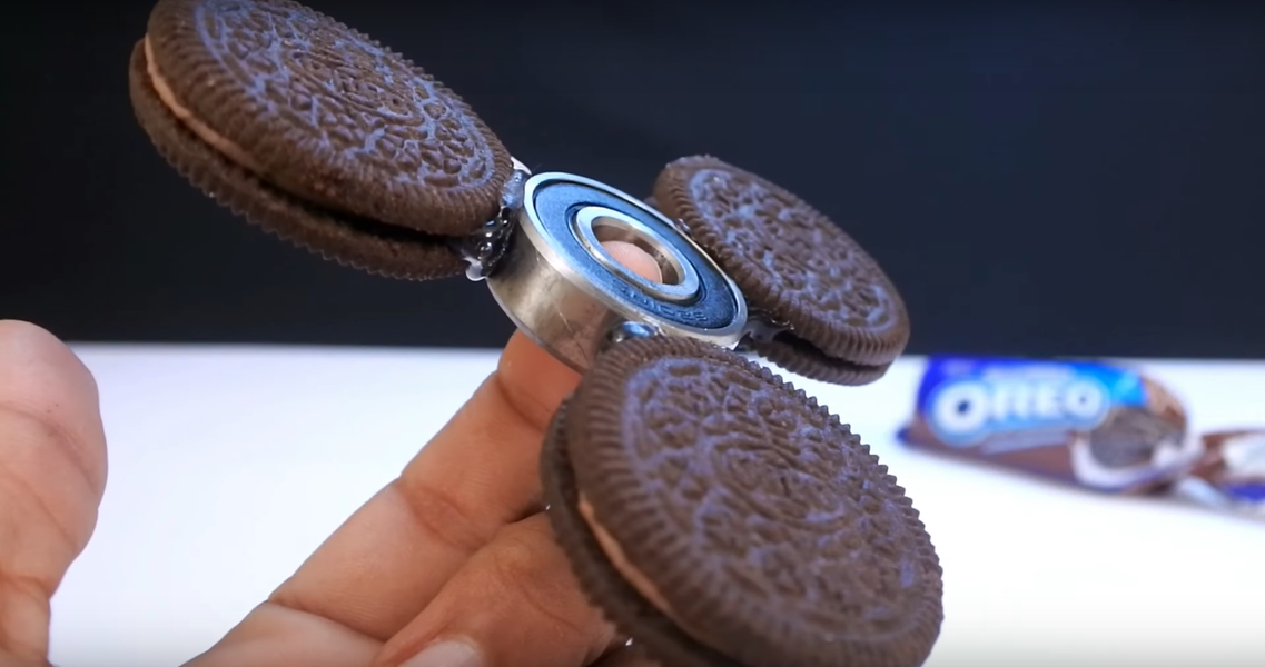 Oreo Fidget Spinners & Video on How to Make Them - Thrillist