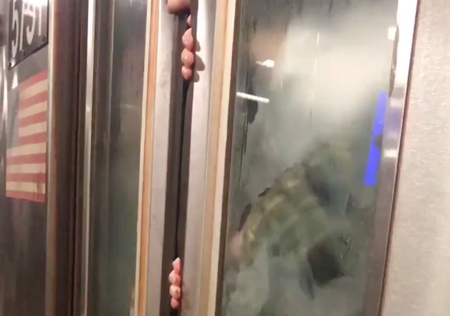 NYC Subway Train Stalls With No Power for 45 Minutes - Thrillist