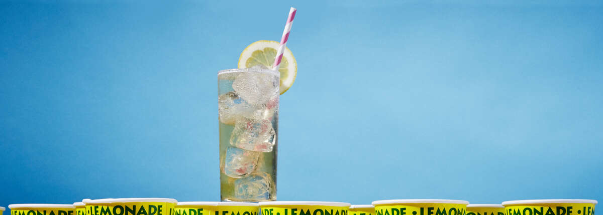Gin and Lemonade Recipe: How to Mix Your Gin and Lemonade - Thrillist