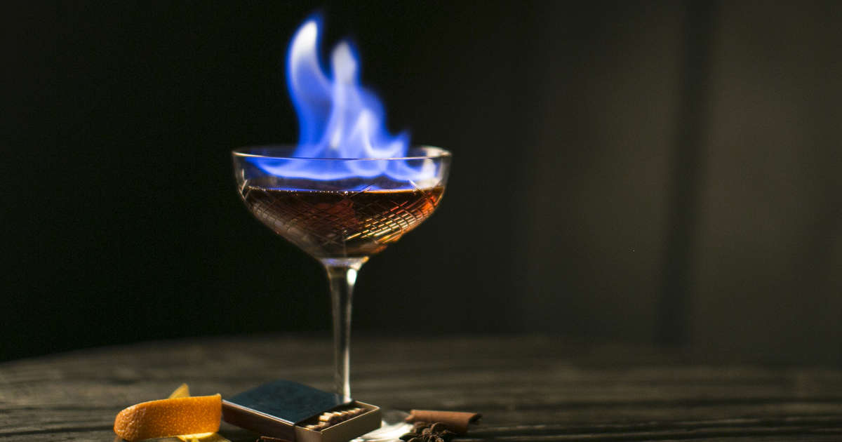Best Flaming Drinks: 8 Best Recipes for Flaming Cocktails - Thrillist