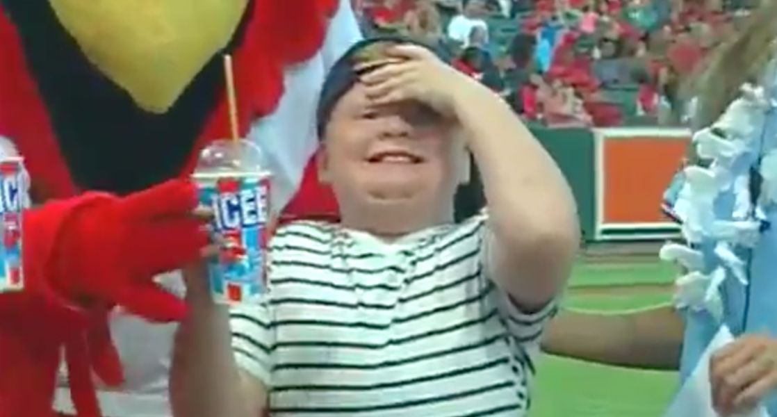 Kid at Memphis Redbirds Game Gets Huge Brain Freeze in Icee Contest ...