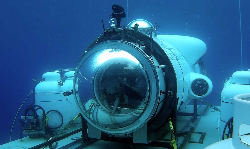 OceanGate Expeditions Offers Submarine Shark Tours - Thrillist
