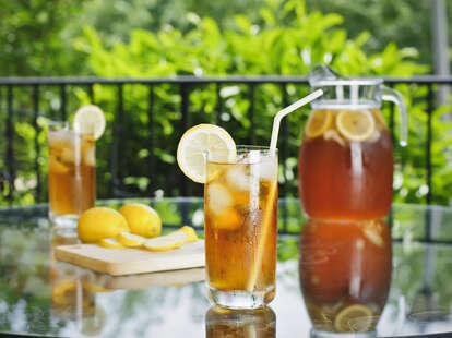 Spiked Iced Tea: How to Make Iced Tea With Alcohol - Thrillist