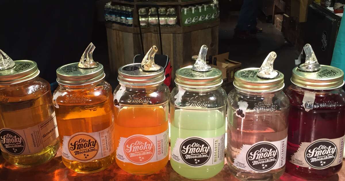 What Is Moonshine Making Moonshine With A Pro Moonshiner Thrillist What Is Moonshine Making Moonshine With A Pro Moonshiner Thrillist