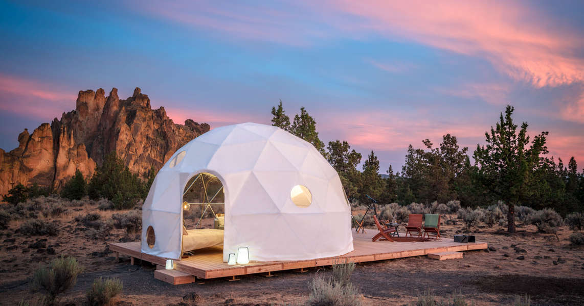 Solar Eclipse 2017: You Can Watch From a Private Jet With Airbnb ...