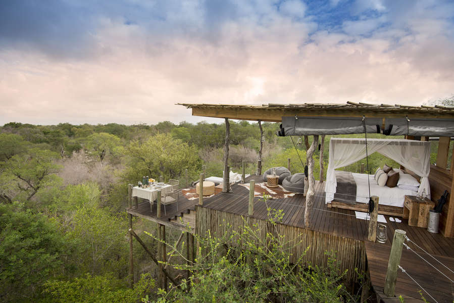 Best Treehouse Hotels in the World: Cool Treehouse Resorts You Can Book ...