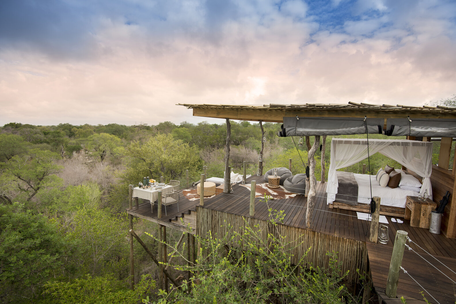 Best Treehouse Hotels in the World: Cool Treehouse Resorts You Can Book ...