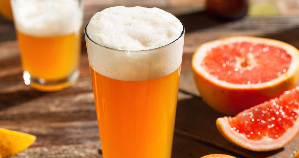 Master Cicerone Max Bakker Talks Fruity Tasting Beers - Thrillist