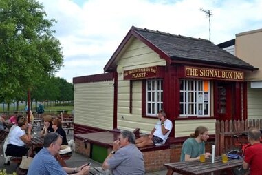 Novelty Bars: 7 Ridiculously Small Bars Around the World - Thrillist