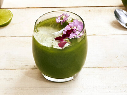 The Best Green Drink With Alcohol You Can Make - Thrillist
