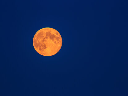Harvest Moon 2017: When to See Rare October Full Moon - Thrillist