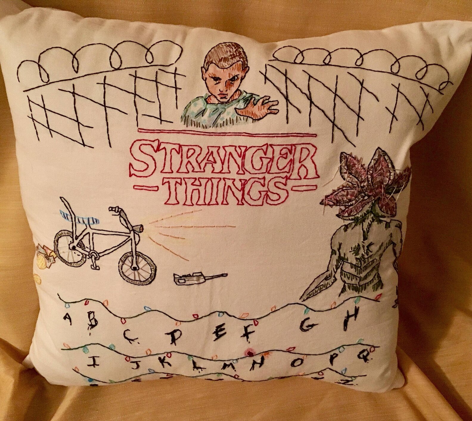 Best Stranger Things Fan Art: Drawings, Cakes, Body Paint & More ...