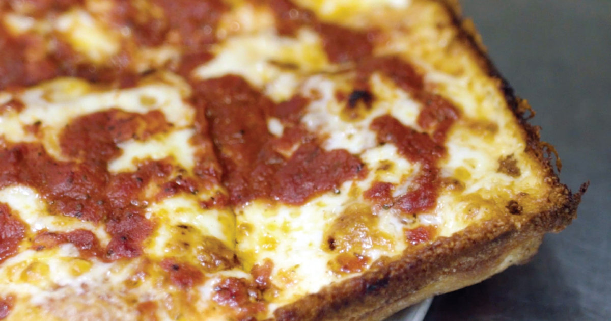 Why Detroit Deep Dish Pizza Is Better Than Chicago's Pizza - Thrillist