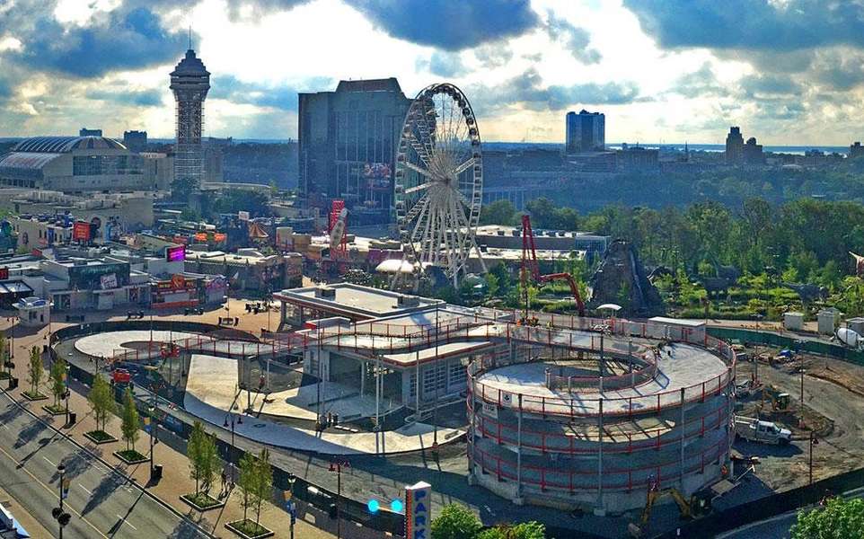 Niagara Speedway Is a Real Life 'Mario Kart' Course - Thrillist