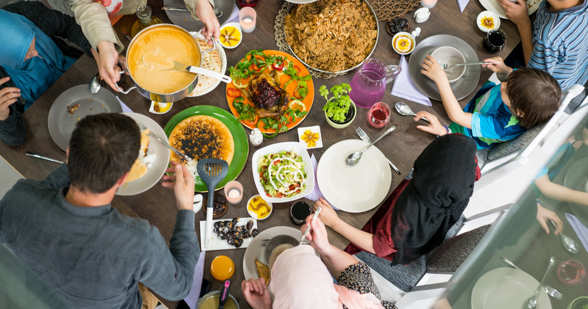 What Is a Second Cousin and a Cousin Once Removed? - Thrillist