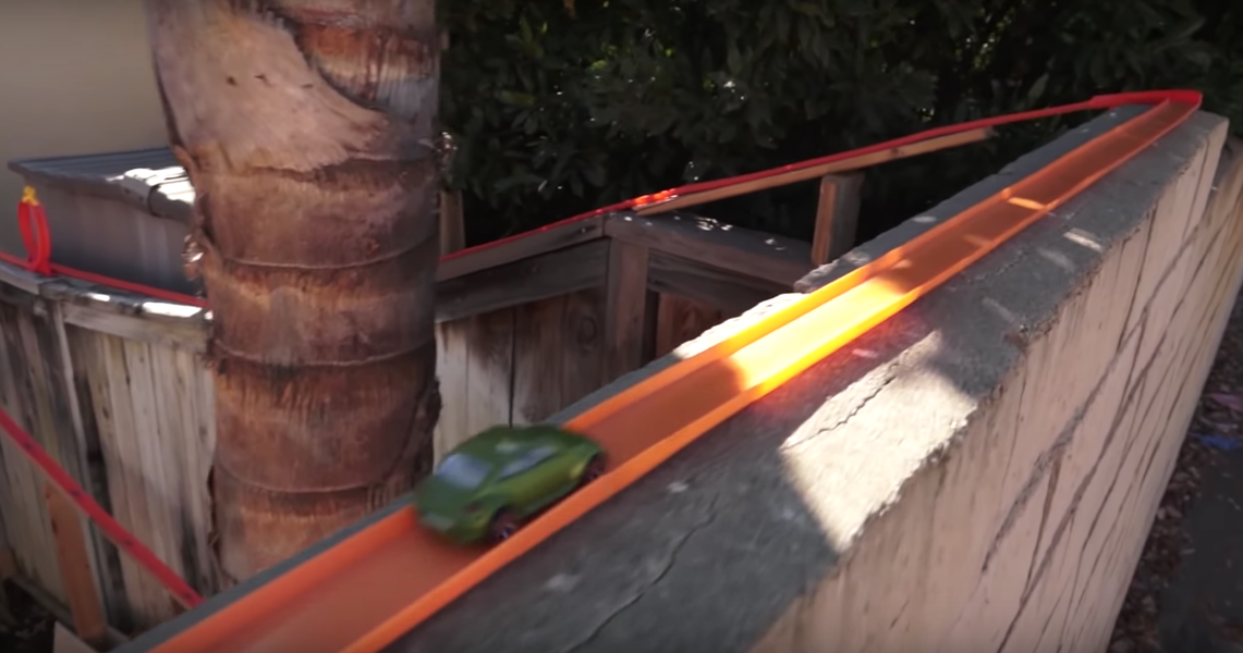 Giant Hot Wheels Track Spans 2 Stories in Someone's Backyard - Thrillist