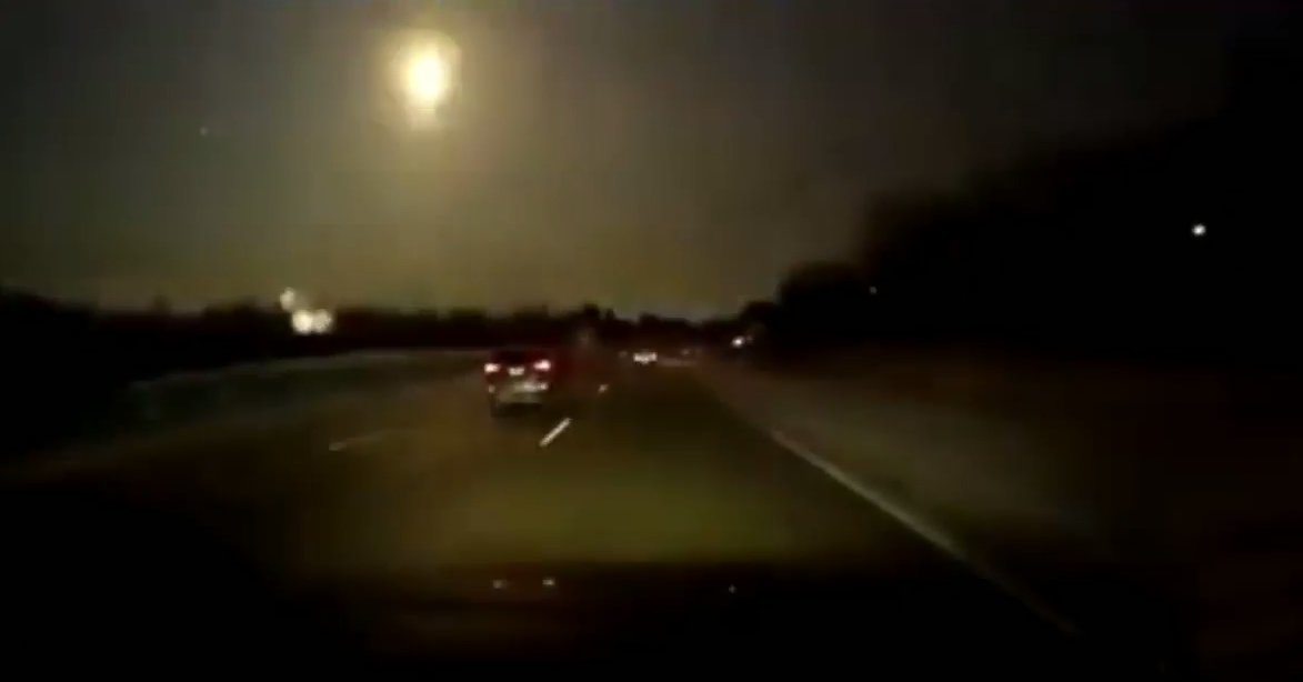 Rare Meteor Lights Up Michigan Night Sky and Twitter is Freaking Out ...