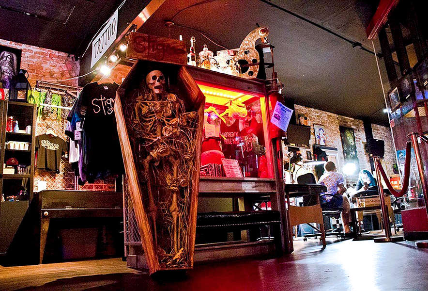 The Most Eye-Catching Theme Bar in Every State - Thrillist