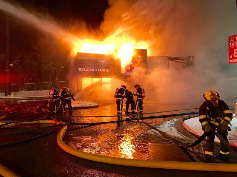 Taco Bell Candlelight Vigil Held for for Burned Down Restaurant - Thrillist