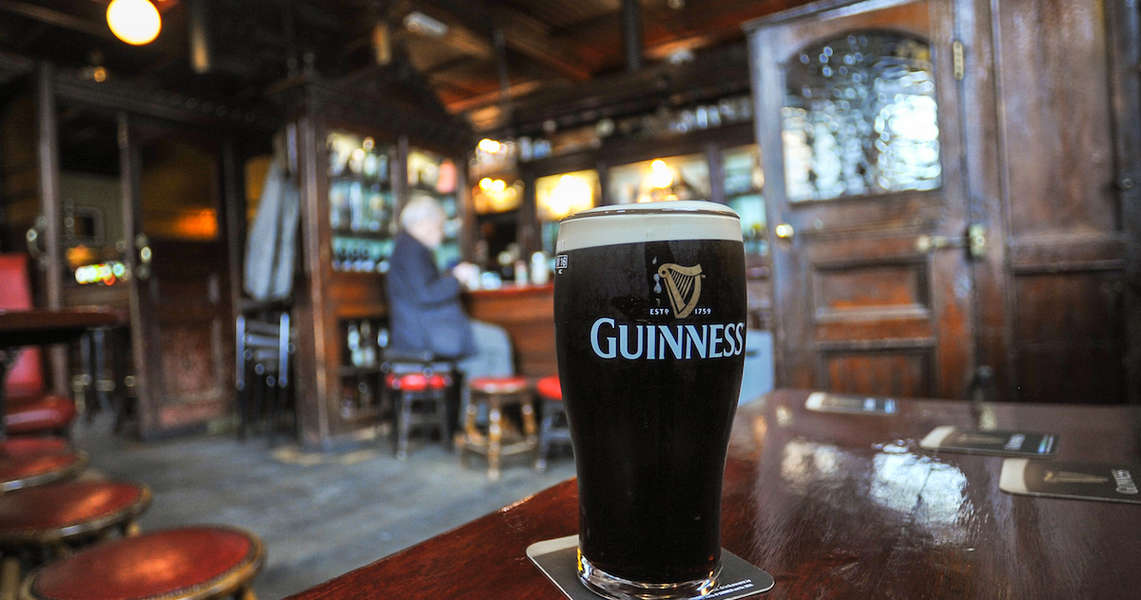 How to Know You’re in a Fake Irish Pub, According to Real Irish ...