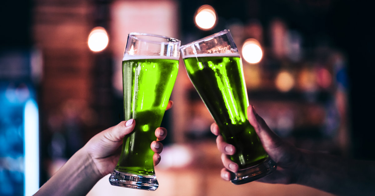 How to Make Green Beer for St. Patrick's Day 2020 - Thrillist