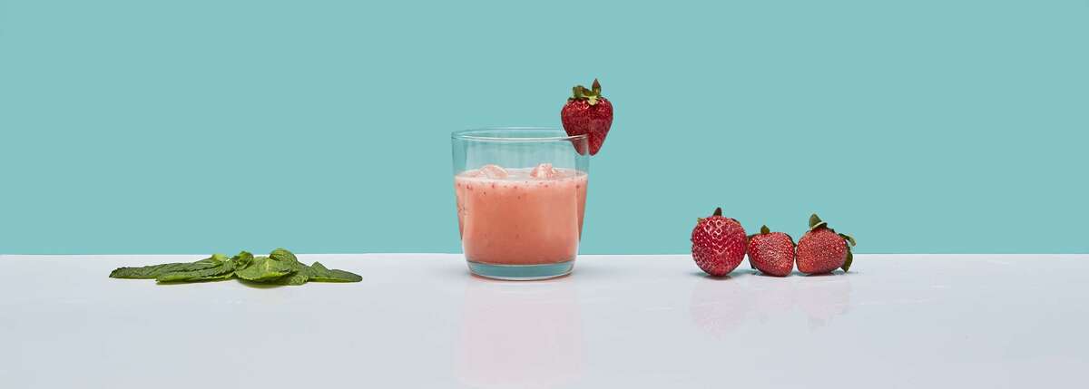 Strawberry Smash Recipe - Thrillist