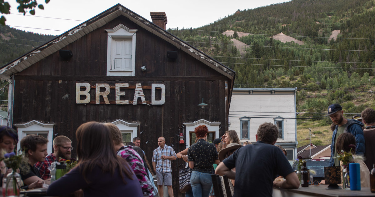 Best Small Town Bars in Every US State to Drink at Right Now - Thrillist