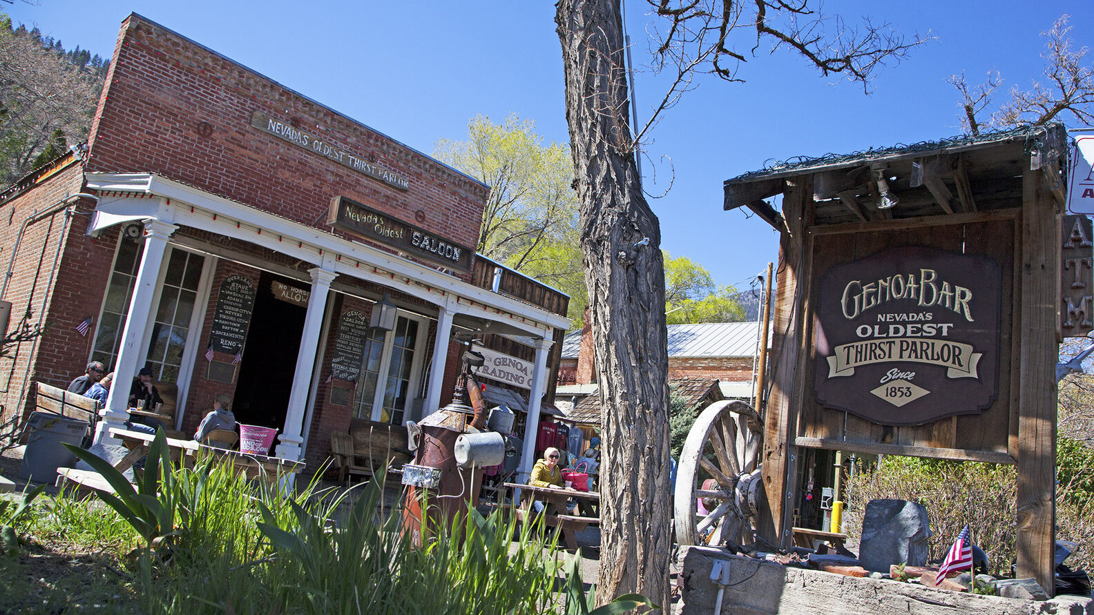 Best Small Town Bars in Every US State to Drink at Right Now - Thrillist