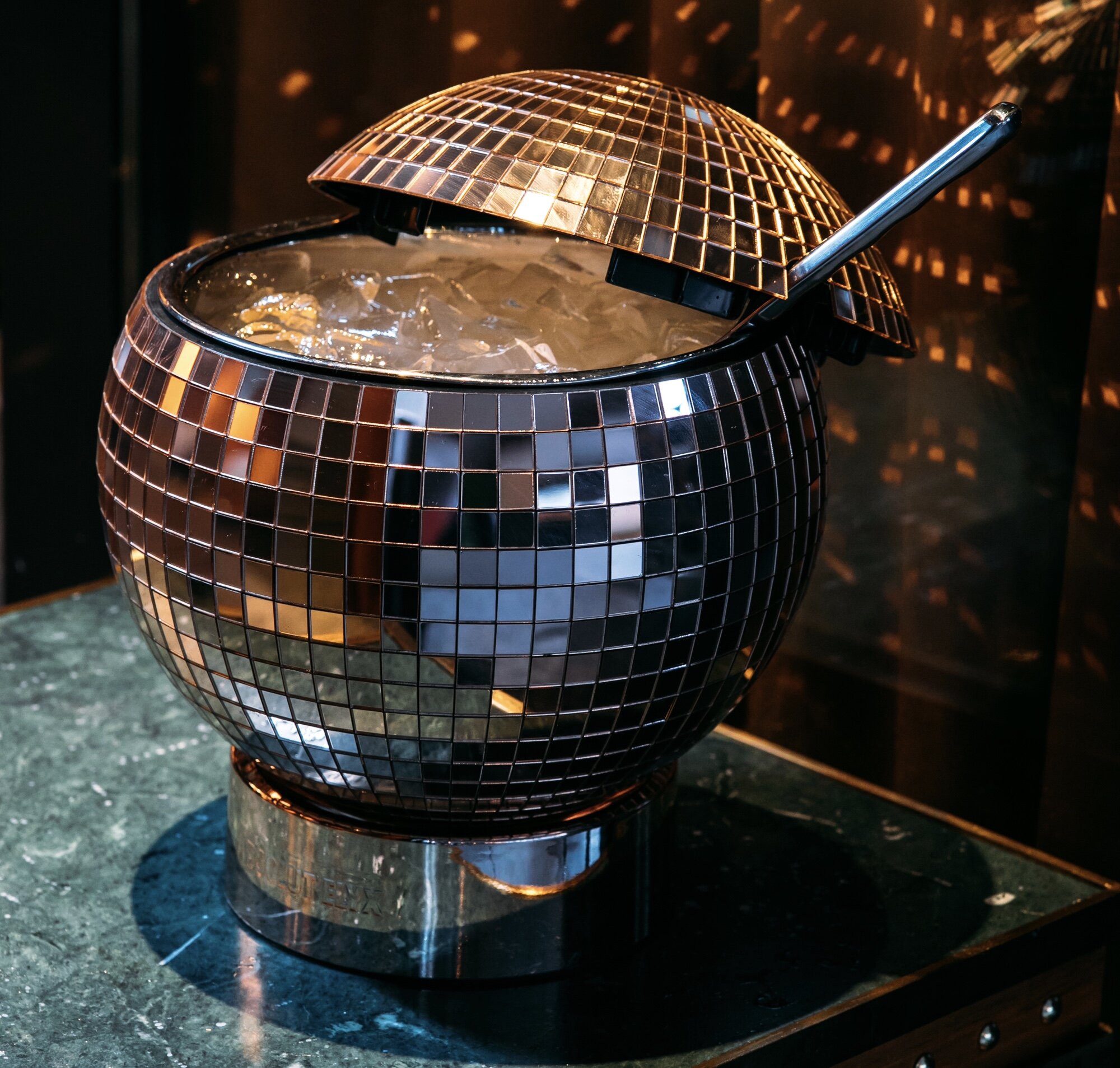 Magic Hour’s Big Batch Drinks for a Crowd at the Moxy Hotel - Thrillist