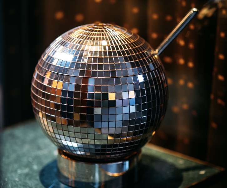 Magic Hour’s Big Batch Drinks for a Crowd at the Moxy Hotel - Thrillist