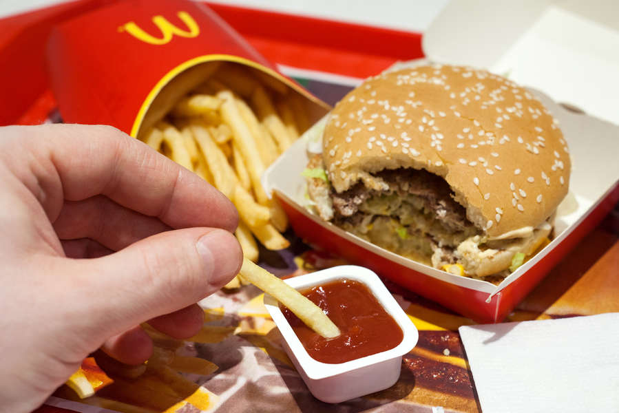 FDA Law Will Require Major Fast Food Chains to List Calorie Counts ...