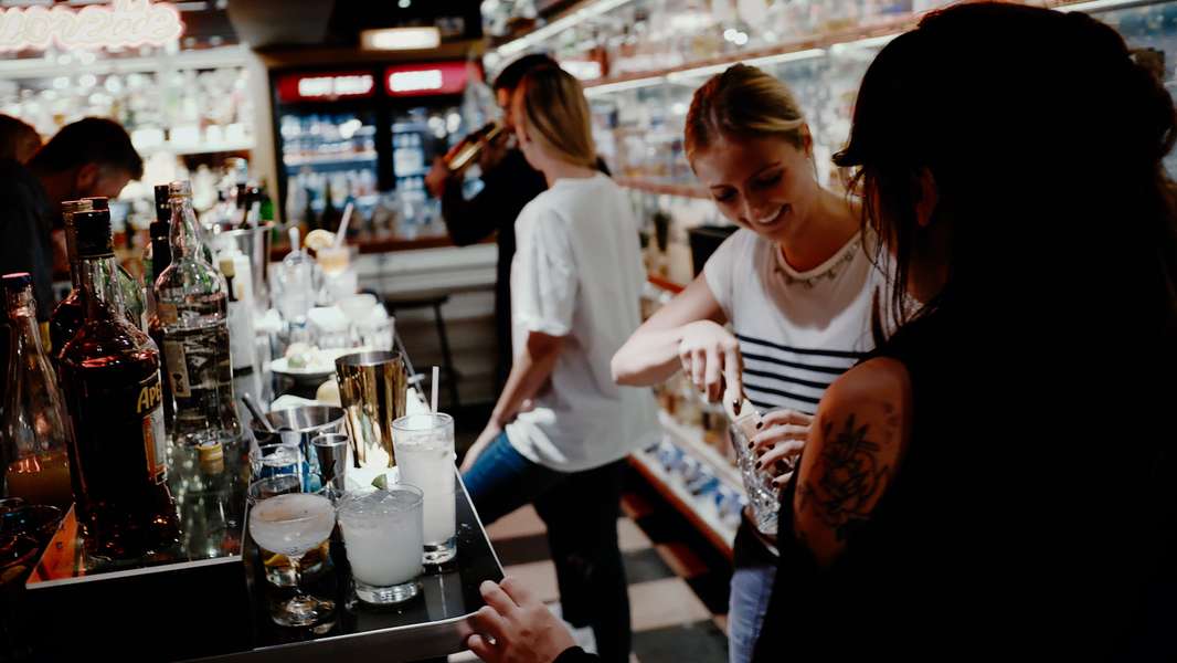 Best Bartending Classes at Bars in the U.S. - Thrillist