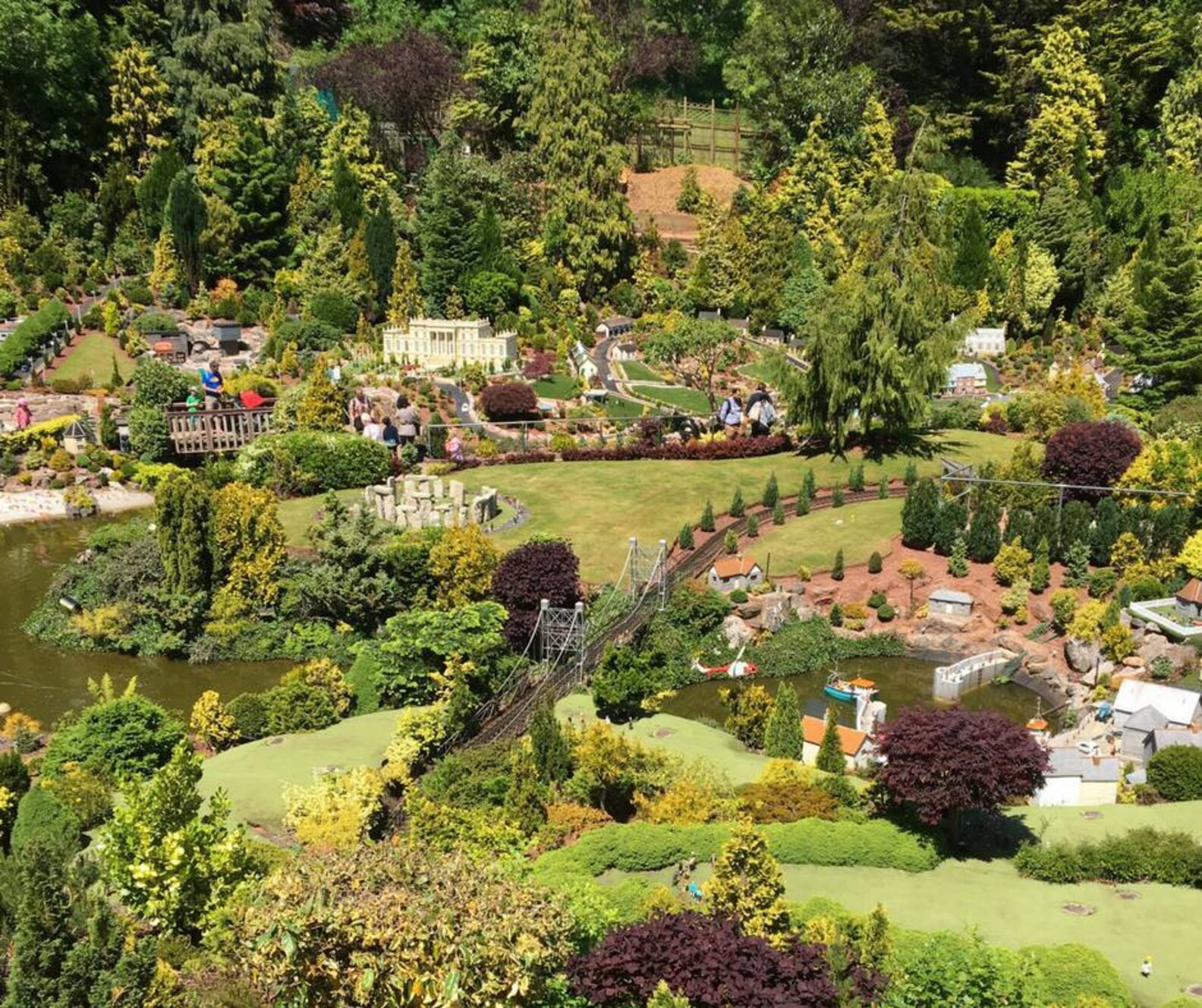 Family Of Ducks Pay A Surprise Visit To A Tiny Model Town - The Dodo