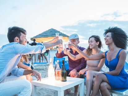 The Best and Worst States for Drinking Outside - Thrillist