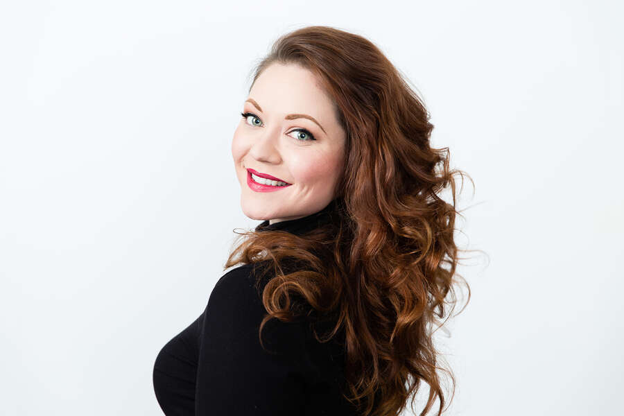 Amber Sutherland-Namako - Thrillist