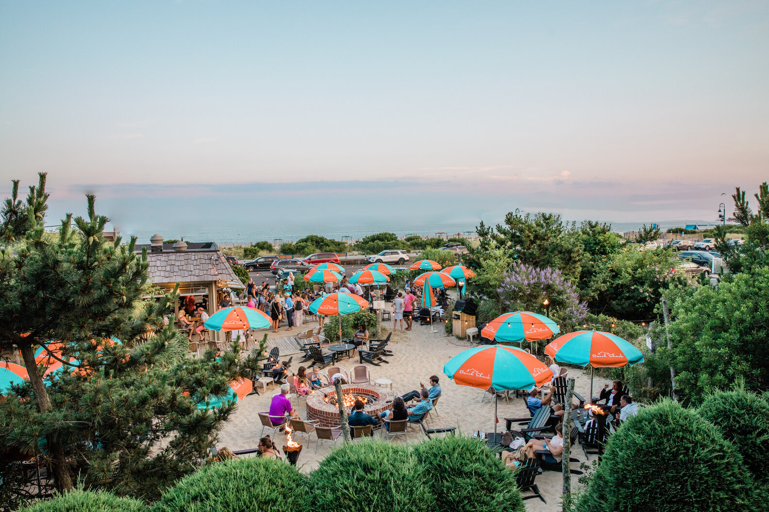 Best Beach Bars in the US Worth Drinking At - Thrillist