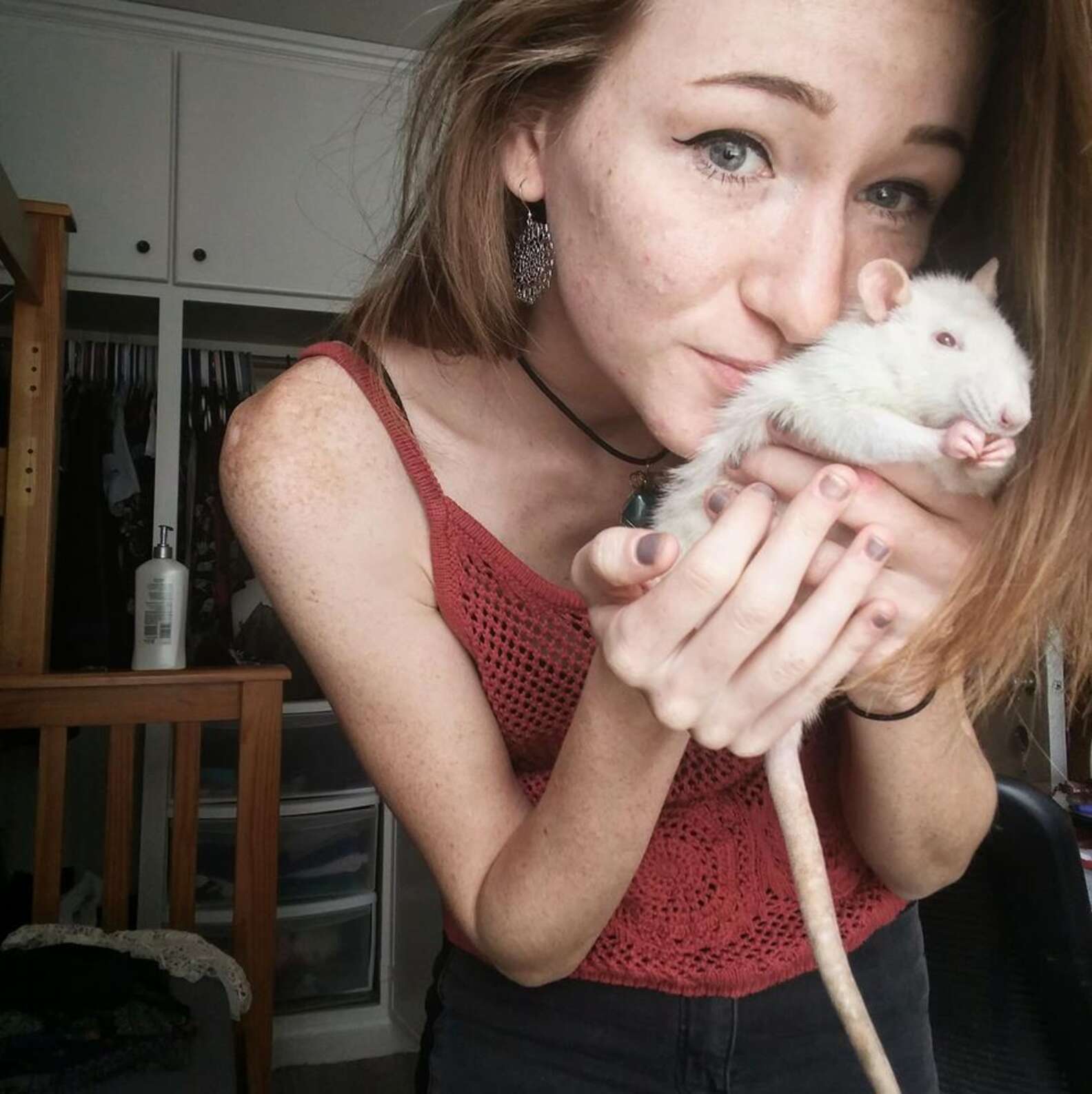 Woman Creates Special Sling So Elderly Rat Can Enjoy Life Again - The Dodo