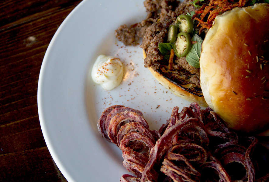 Reed’s Hollow: A Restaurant in Des Moines, IA - Thrillist