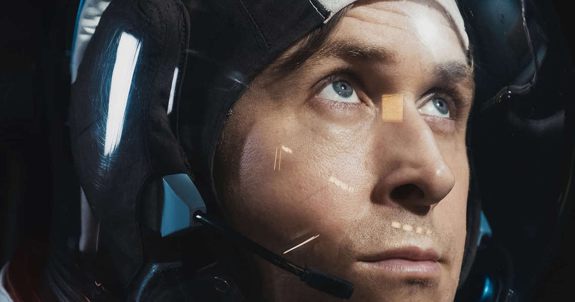 First Man Ending, Explained: What the Moon Landing Bracelet Drop Means ...