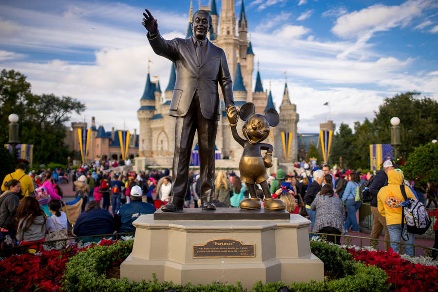 Best Time to Visit Disney World This Year: Best & Worst Disney Seasons ...