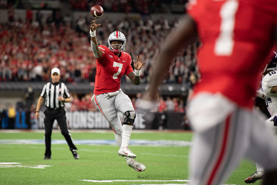 How to Stream College Football Bowl Games: Rose Bowl, Fiesta Bowl ...