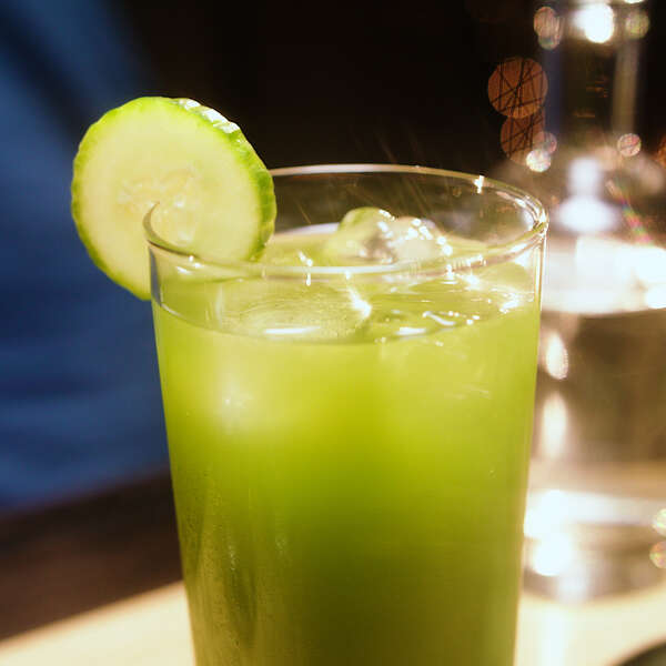 Best Vodka Spritz Recipe: Matcha Spritz Vodka Cocktail - Thrillist