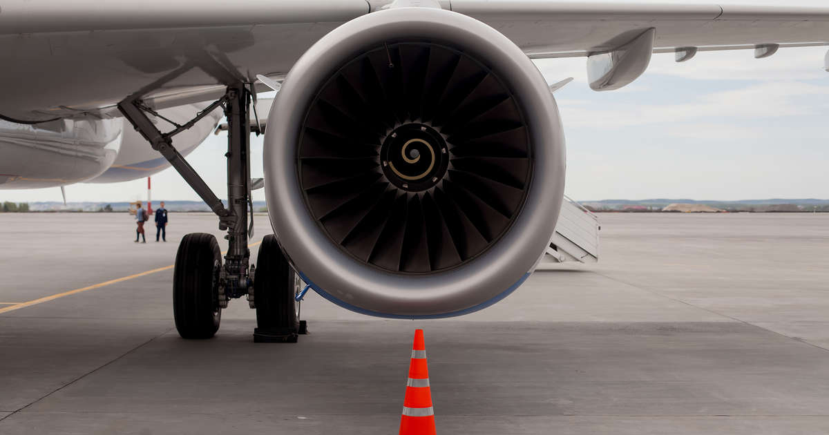 Airline is Suing Passenger for Throwing Coins in Engine for Good Luck ...